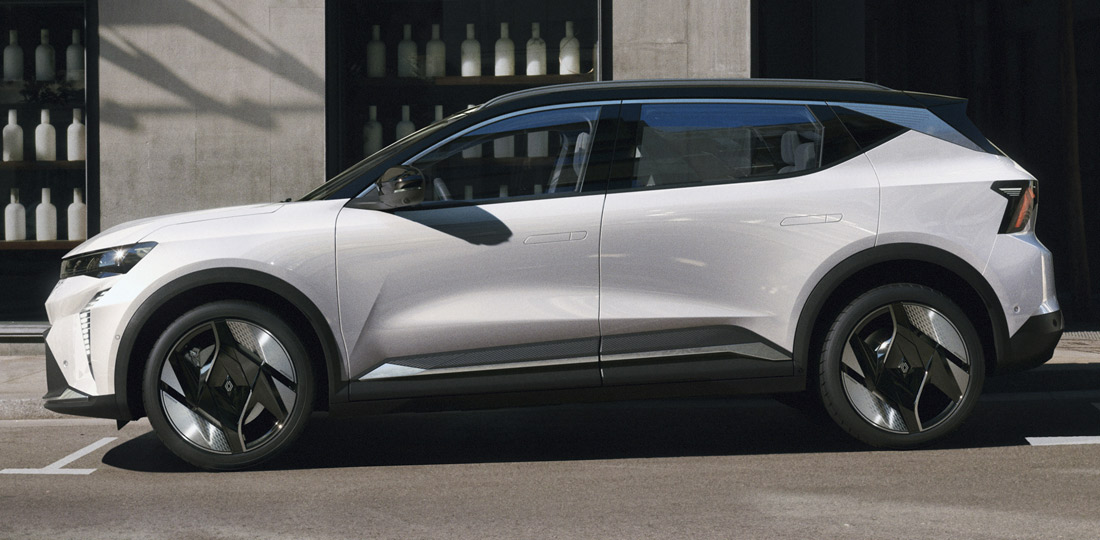 Nuova Renault Scénic 2023 E-Tech Electric: da monovolume a SUV