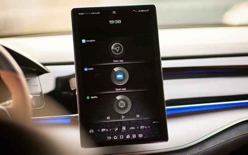 BYD Auto presenta le elettriche Tang, Han e Atto 3