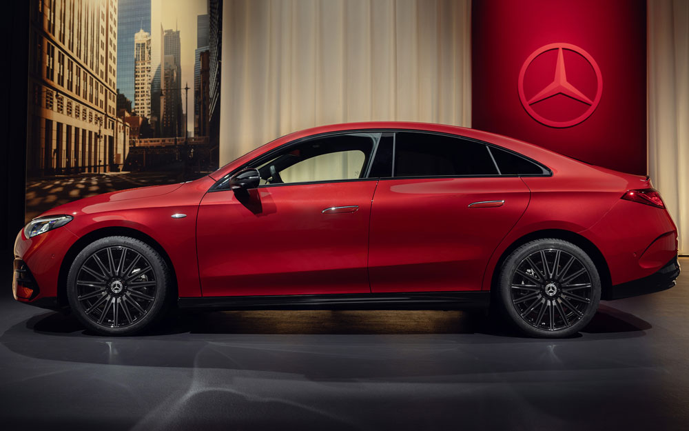 Nuova Mercedes CLA 2025: prezzo, motorizzazioni, interni