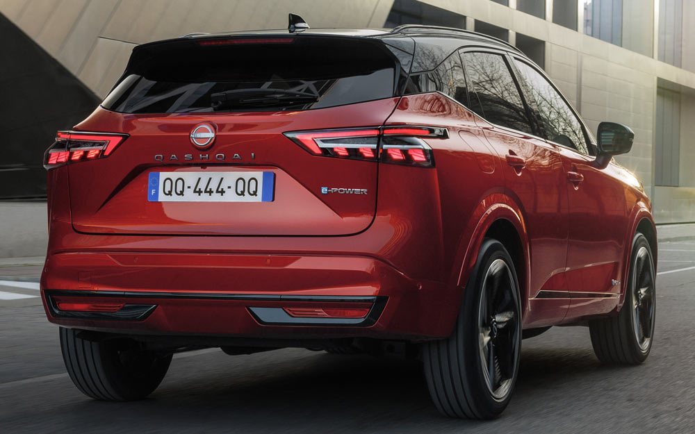 Differenze tra Auto ibride e Plug-in: cosa cambia, pro e contro