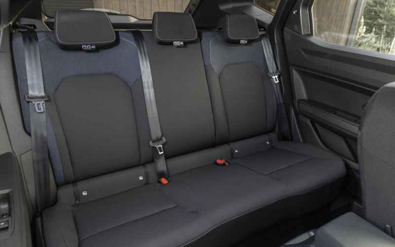 Dacia Duster 2024: Nuovo Design, Interni e Motori Ibridi