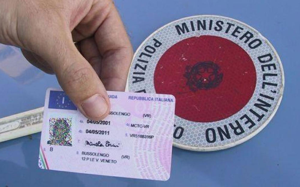 Come funziona il Foglio Rosa per Patente B: vantaggi e limiti