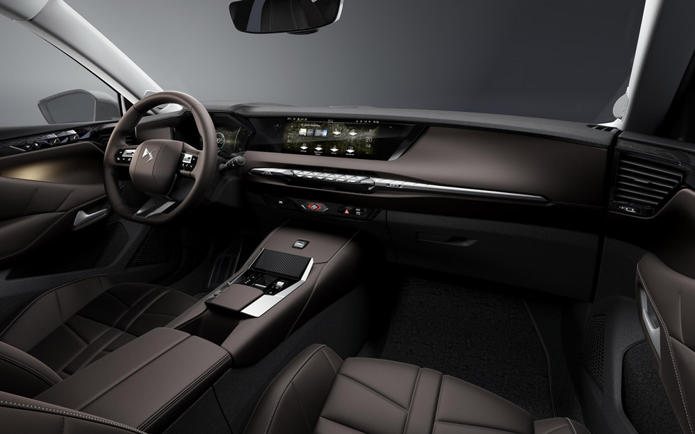 Citroën DS4 diventa DS N° 4: prezzo, interni e dimensioni