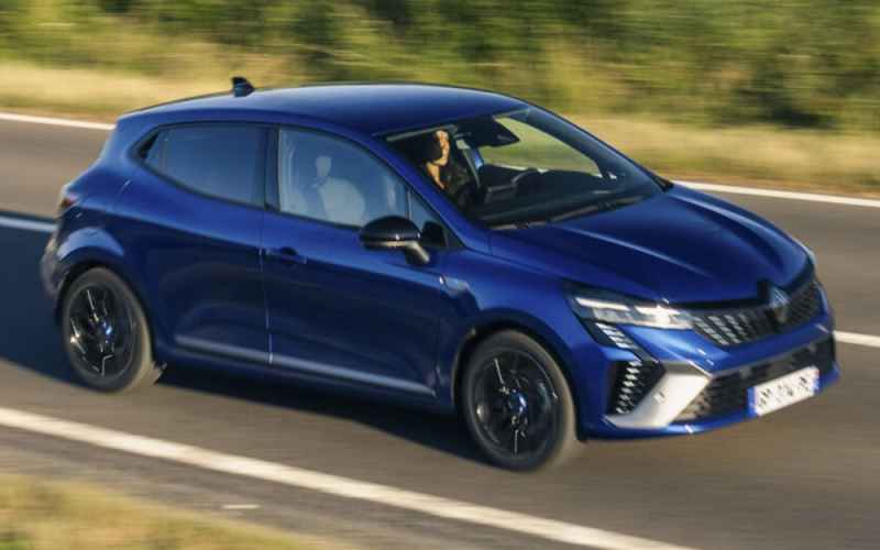 Renault Clio 2023: prezzi, interni e motori del nuovo modello