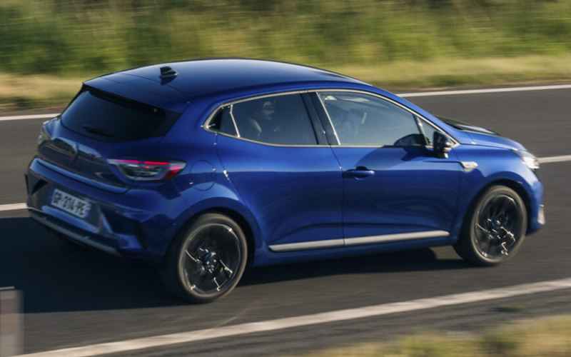 Renault Clio 2023: prezzi, interni e motori del nuovo modello