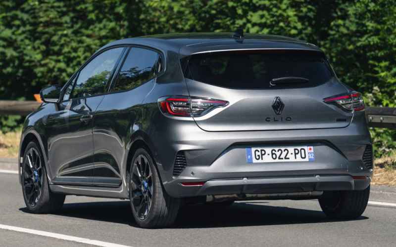 Renault Clio 2023: prezzi, interni e motori del nuovo modello