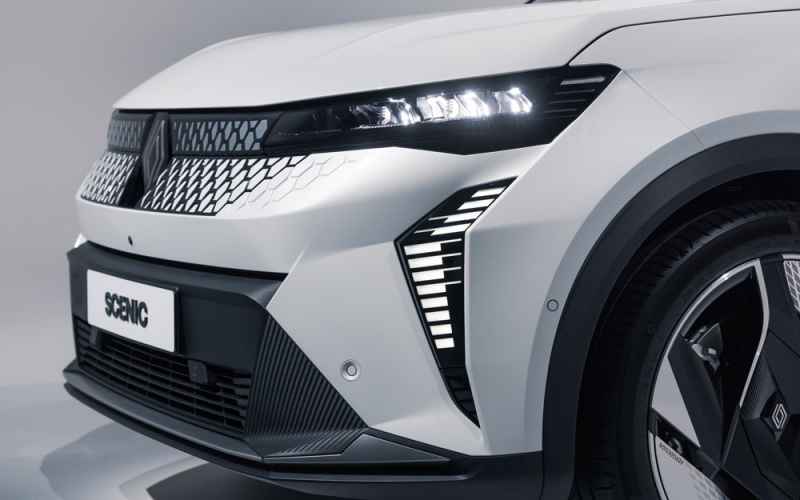 Nuova Renault Scénic 2023 E-Tech Electric: da monovolume a SUV