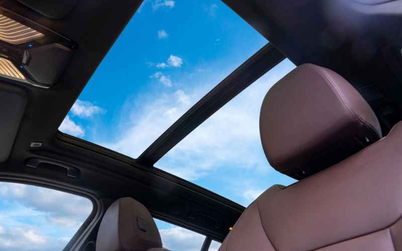 Auto con Tetto Apribile o Tettuccio Panoramico: quale scegliere